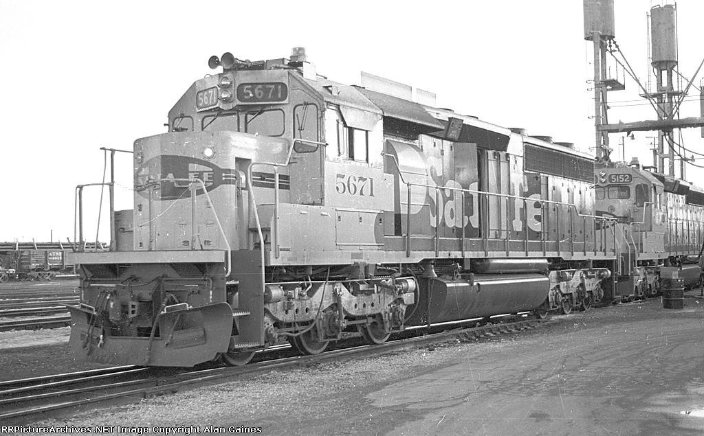 AT&SF SD-45-2 5671